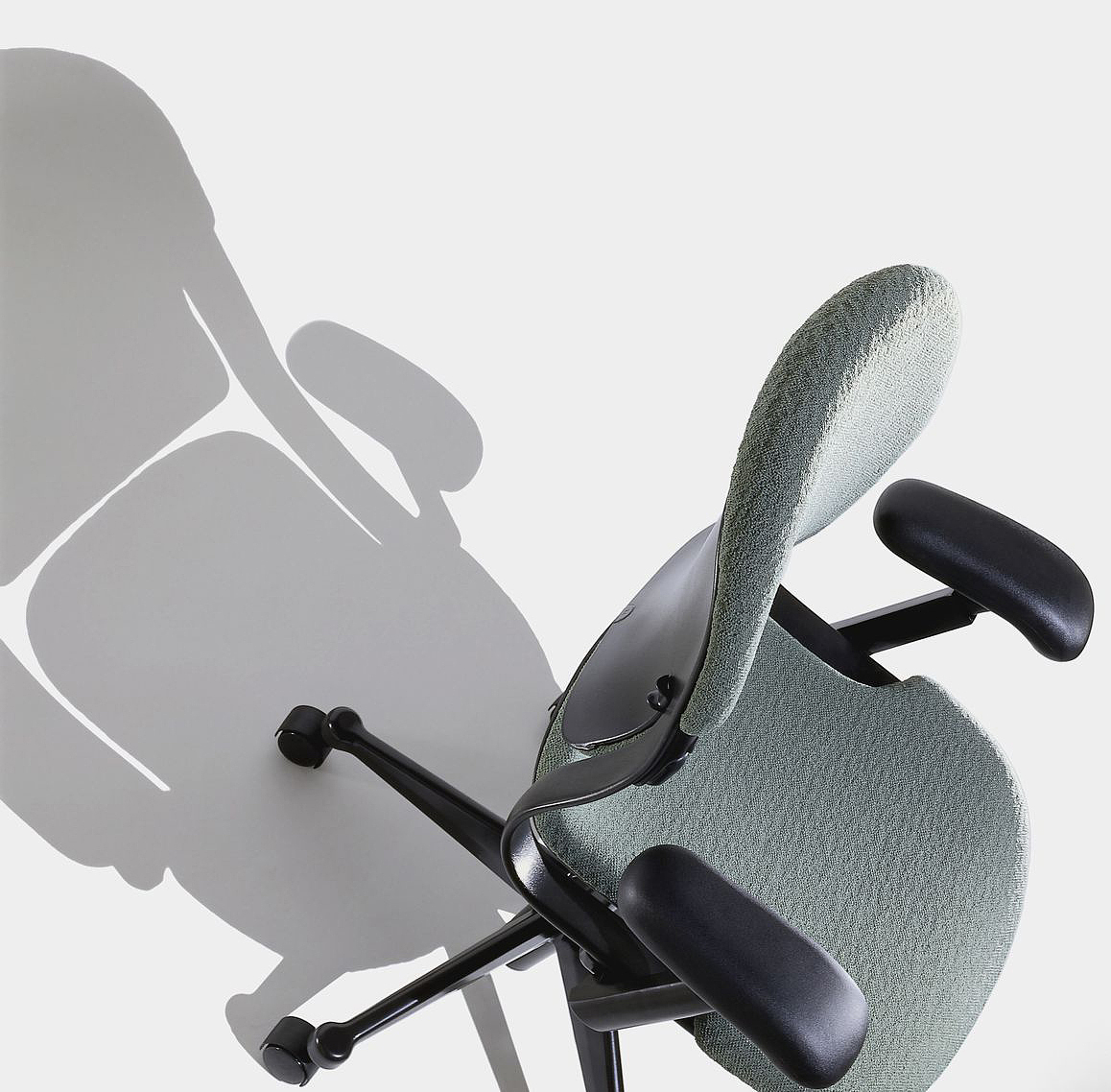 WILLIAM STUMPF AND ASSOCIATES Equa Chair - 普象网