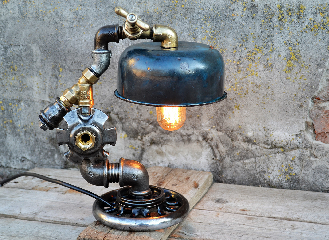 Industrial style table lamp. Unique steampunk lighting. - 普象网