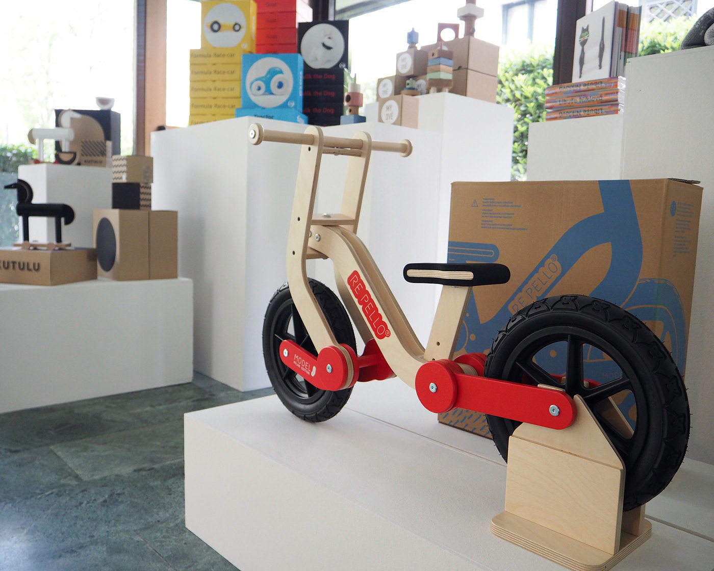 Re pello & Model J - 普象网