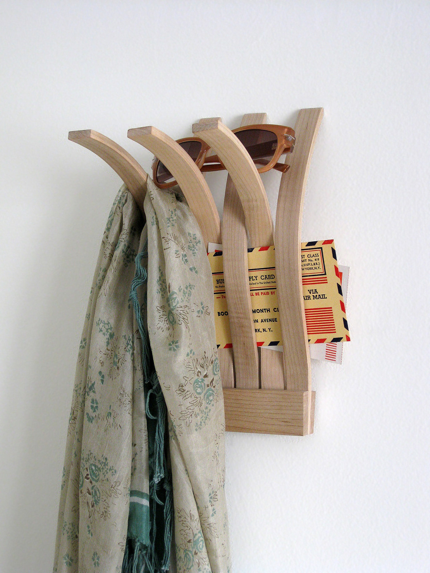 HANGER + HOLDER | wall mounted organizer - 普象网