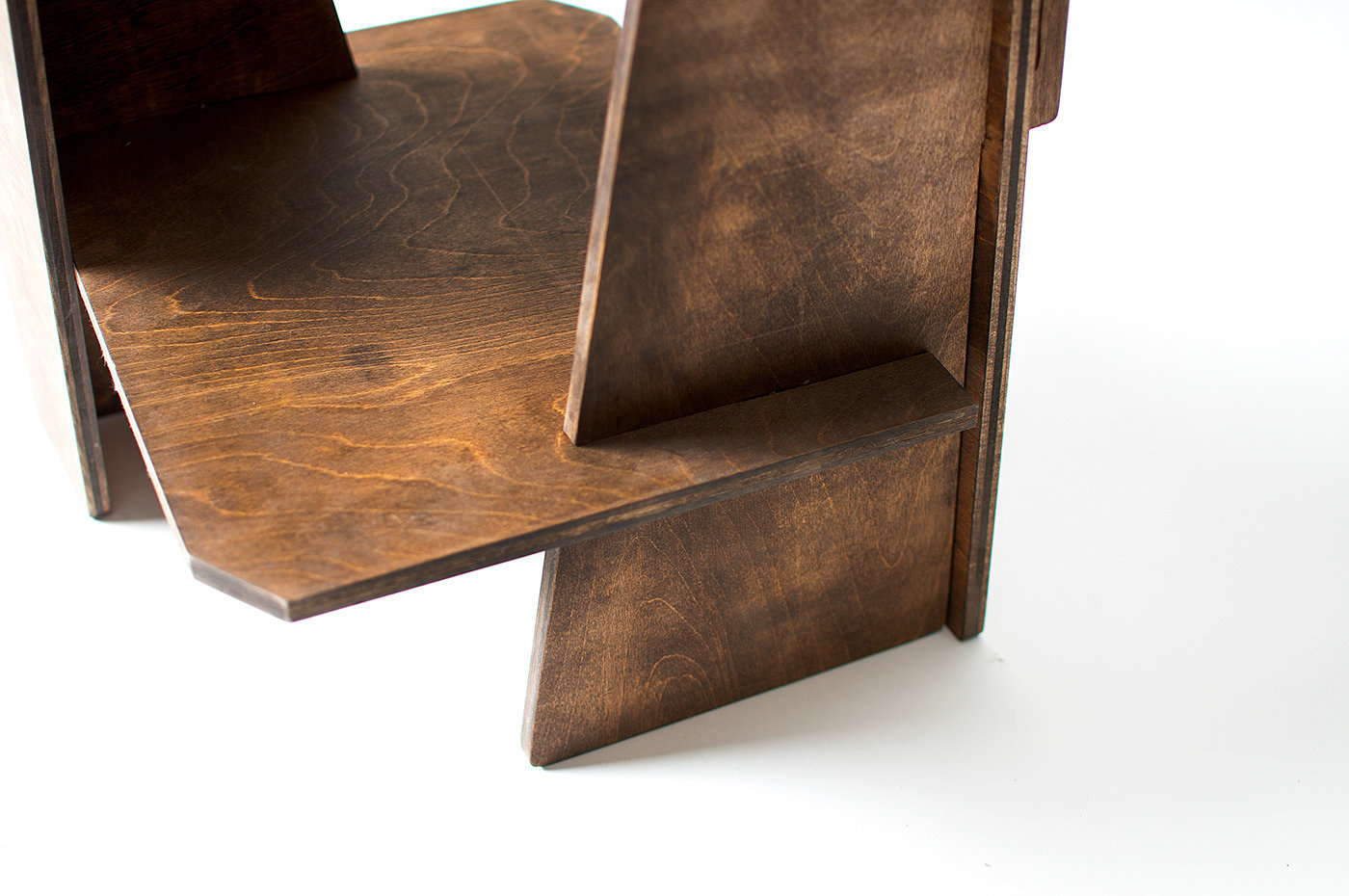 Flat Pack End Table - 普象网