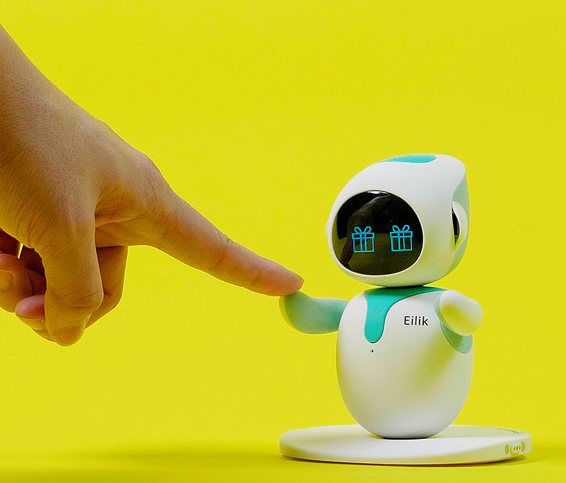 EILIK Bot – Cute Little Companion Robot on Your Desktop with Emotional ...