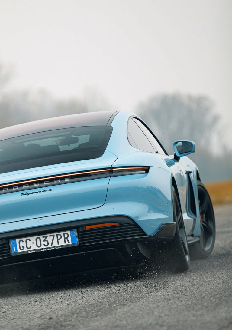 Blue Car High Contrast LED Light Material Break Part Line Porsche ...