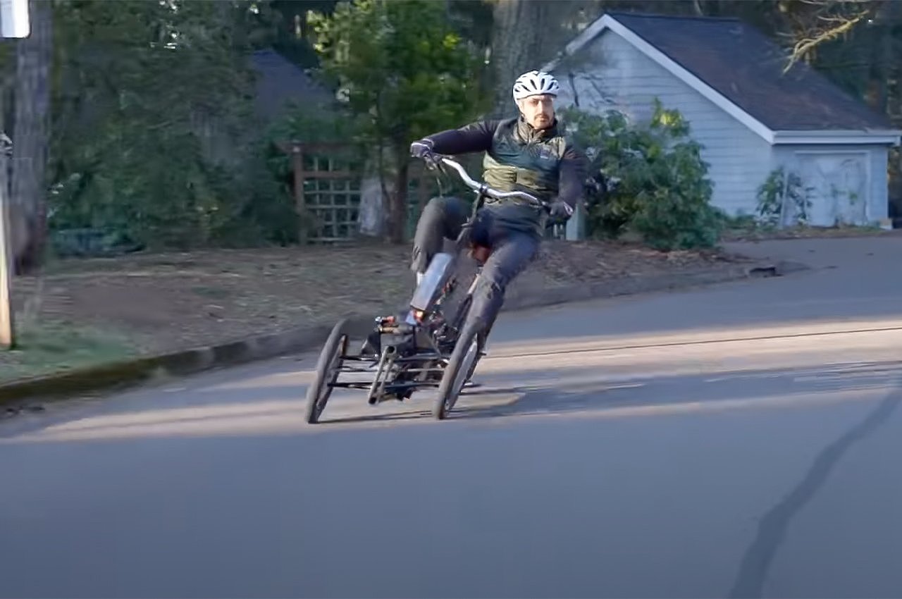 一辆结合与两轮和三轮优点与一身的电动车——Mean Lean Machine - 普象网