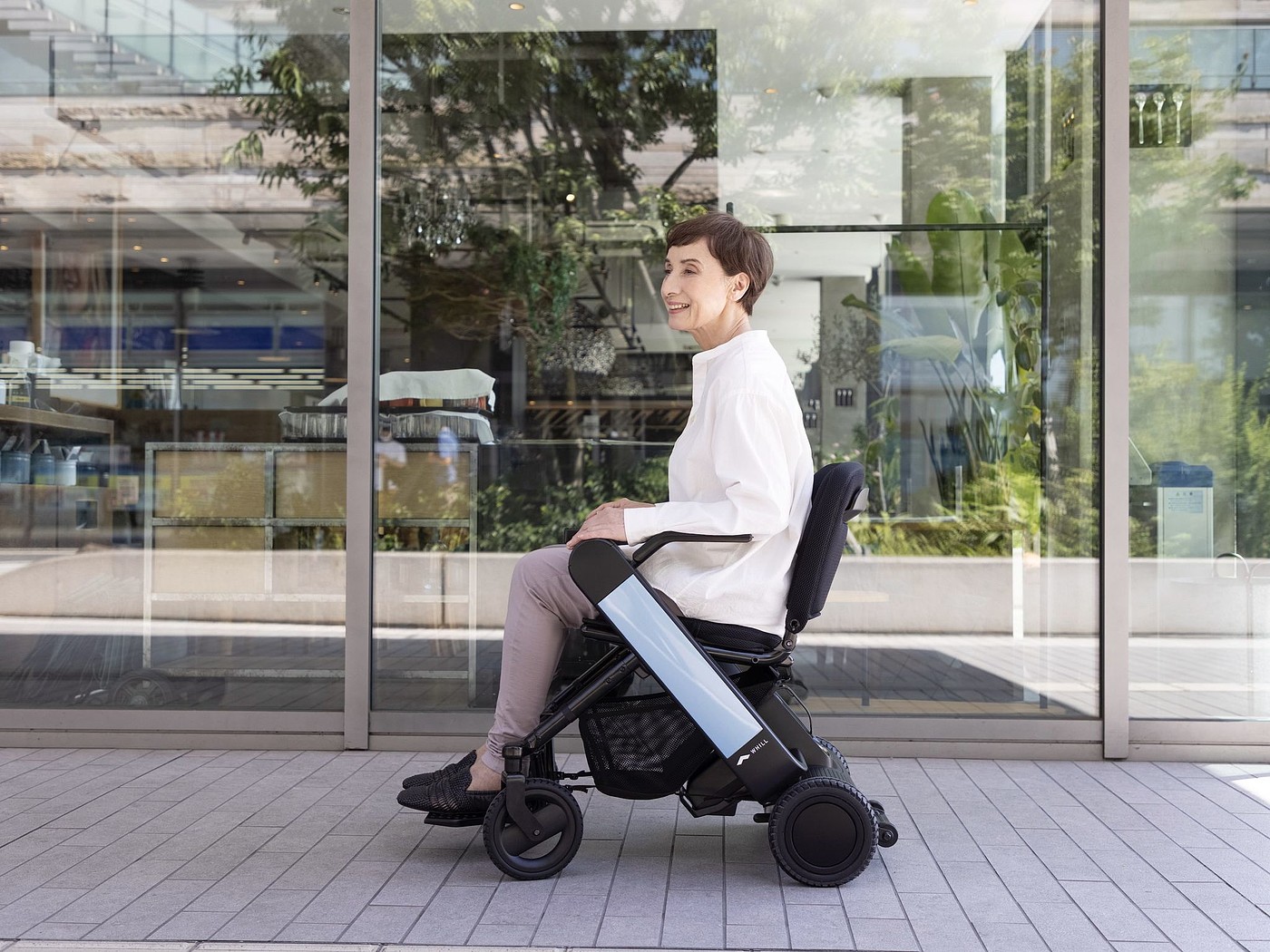 【2022年 iF设计奖】WHILL Model F - Foldable Personal EV - 普象网