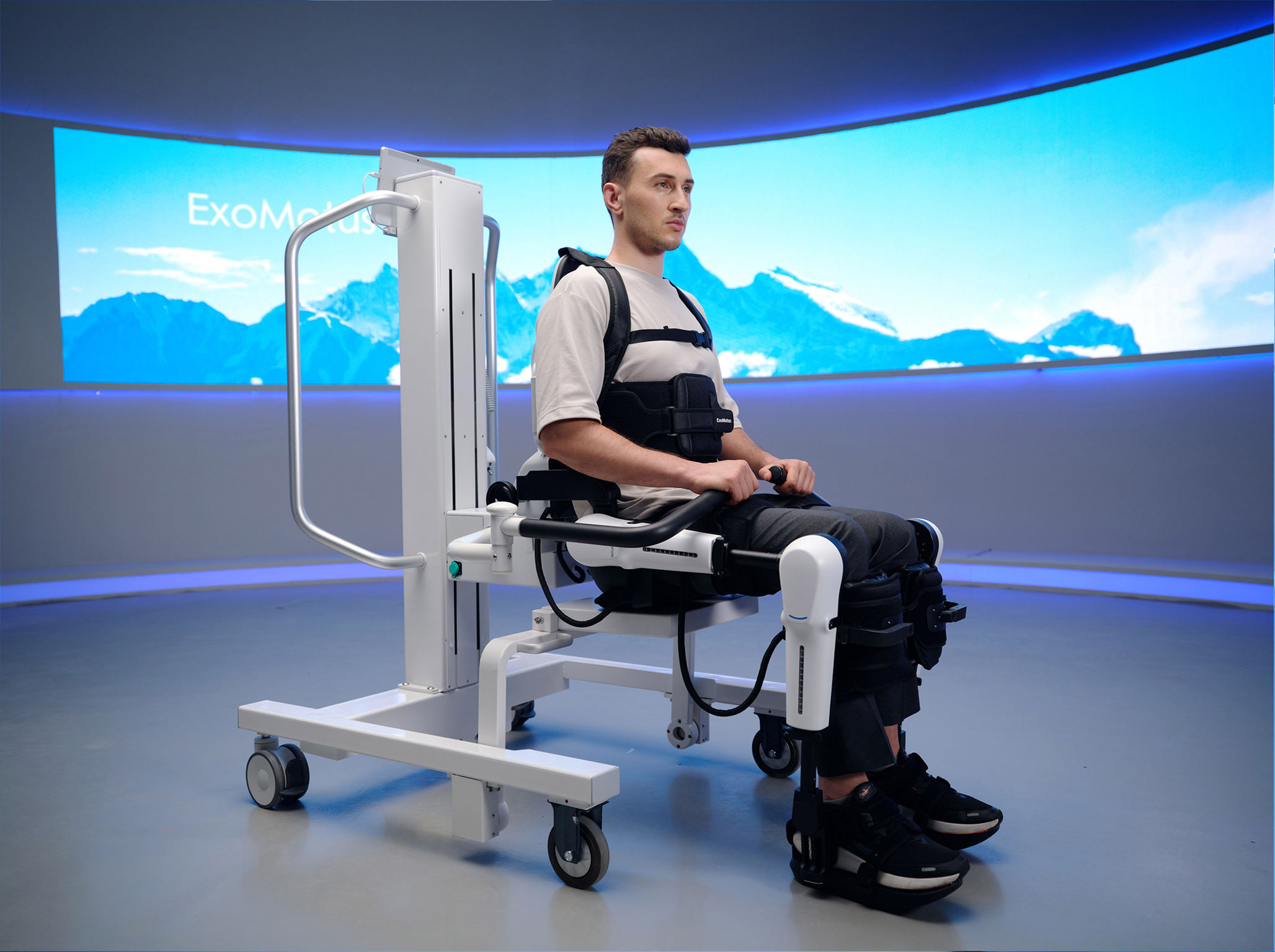 【2022年 iF设计奖】ExoMotus M4 lower limb exoskeleton robot - 普象网