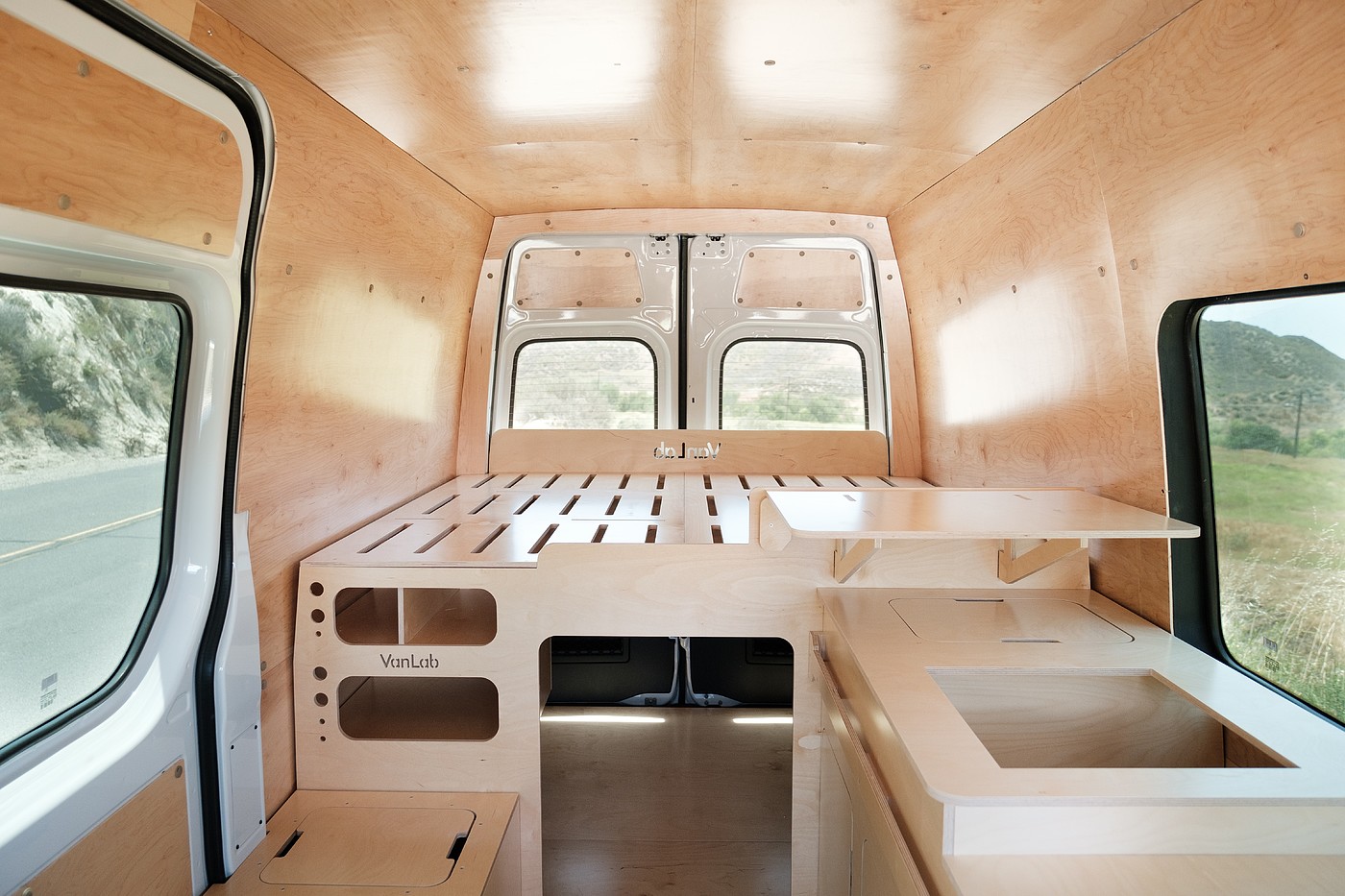【2023年 iF设计奖】VanLab USA - Flatpack DIY conversion kits for vans - 普象网