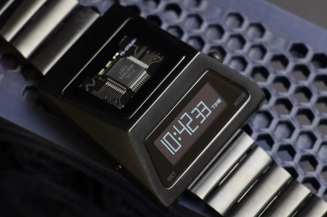 FUTURE WARRIOR OLED 手表穿上你的态度 - 普象网