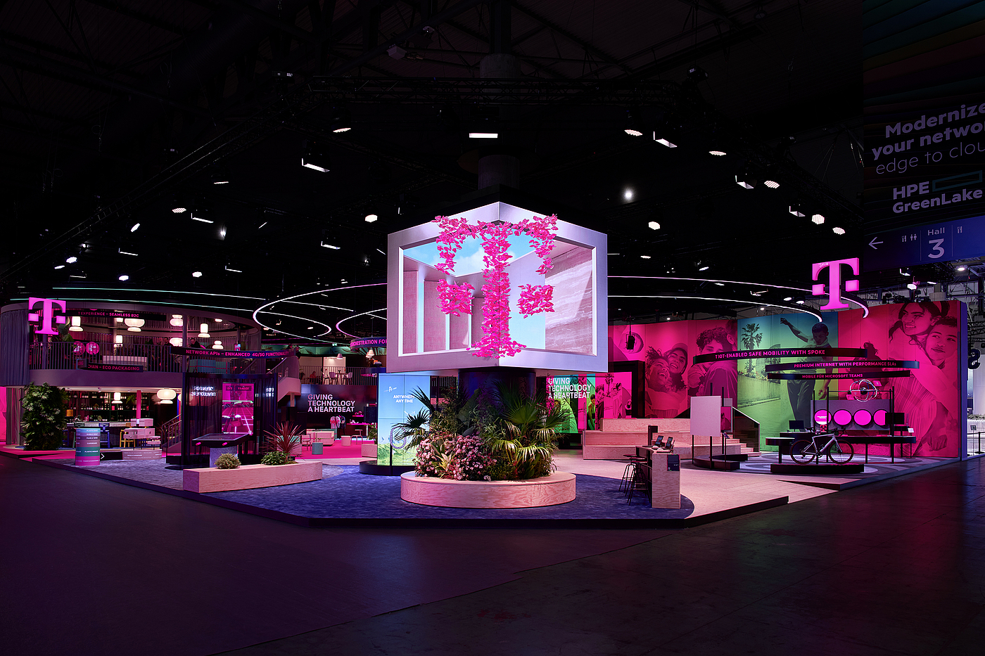 【2024年 iF设计奖】Deutsche Telekom MWC 2023 - 普象网