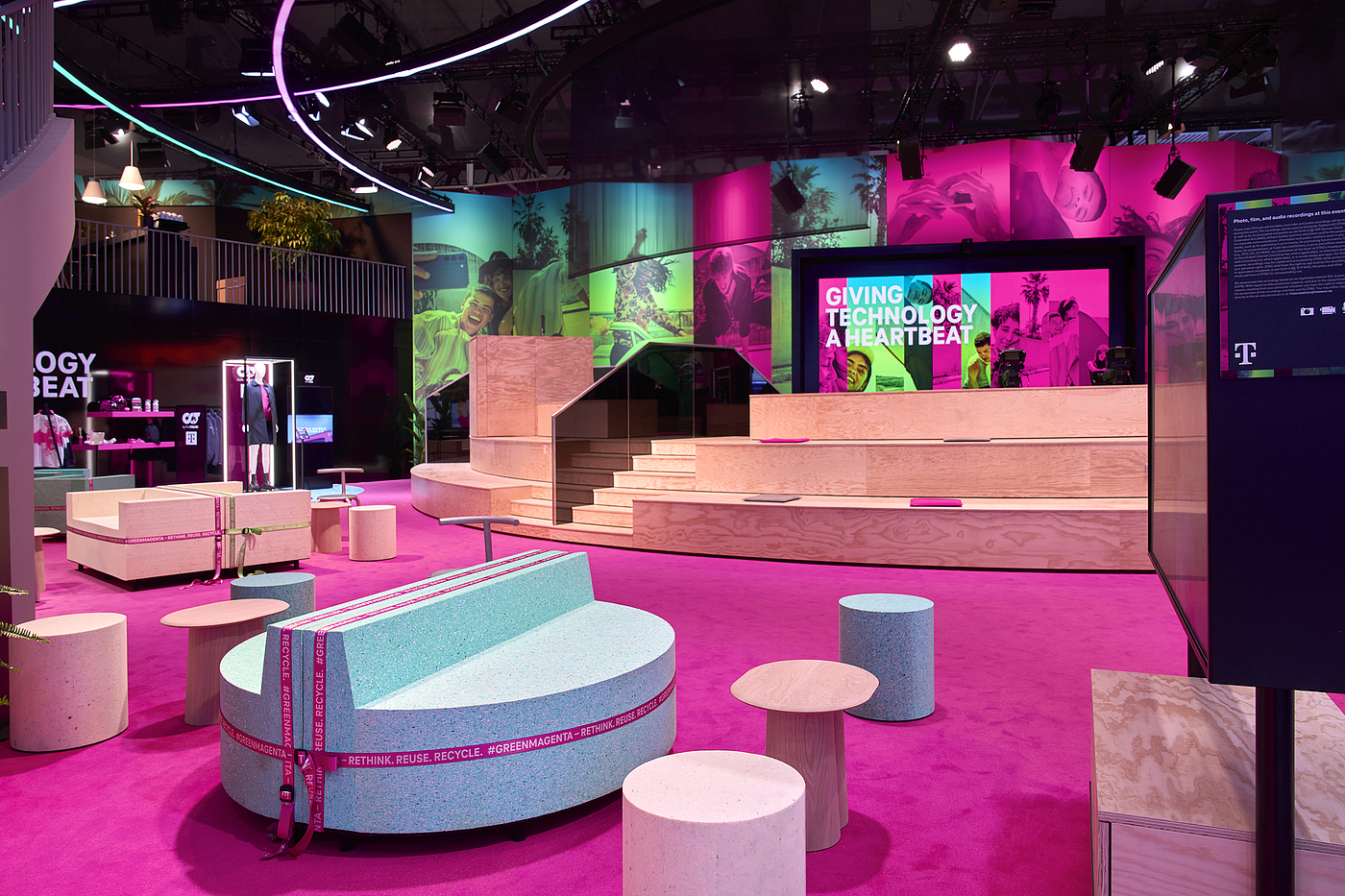 【2024年 iF设计奖】Deutsche Telekom MWC 2023 - 普象网