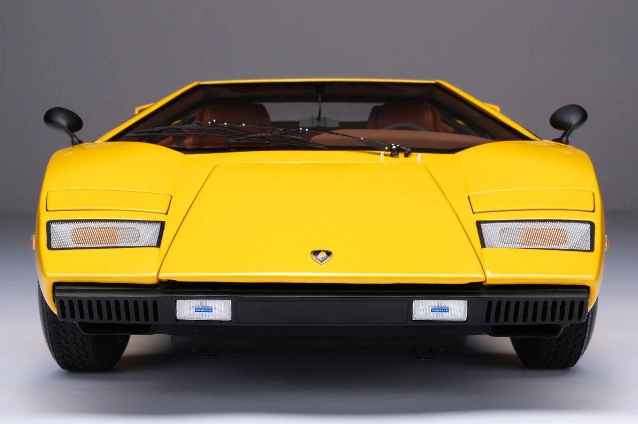 兰博基尼 COUNTACH LP400的1：8 比例模型 - 普象网