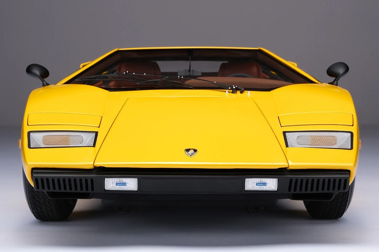 兰博基尼 COUNTACH LP400的1：8 比例模型 - 普象网