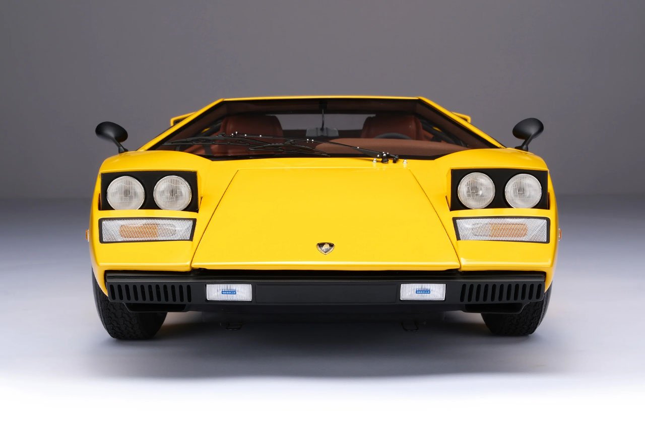 兰博基尼 COUNTACH LP400的1：8 比例模型 - 普象网