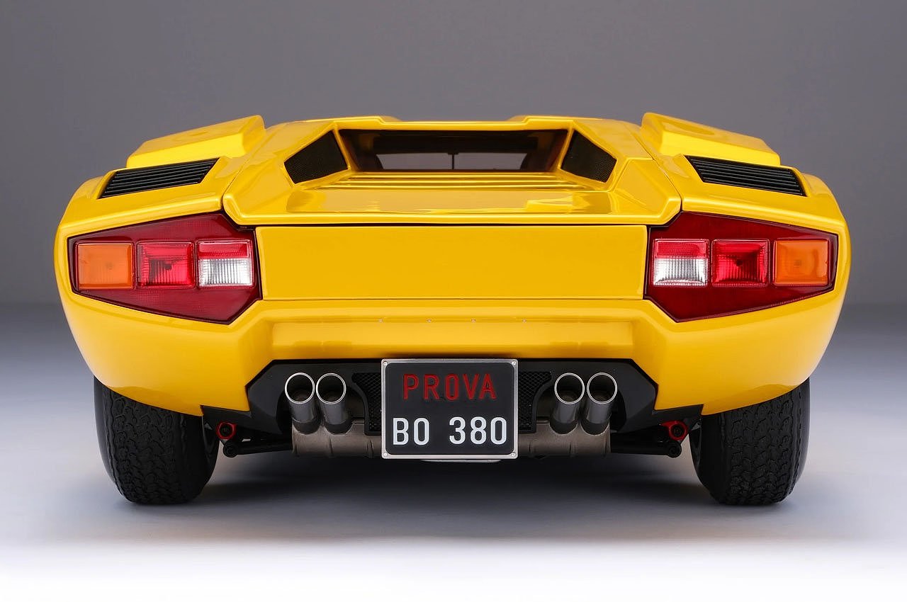 兰博基尼 COUNTACH LP400的1：8 比例模型 - 普象网