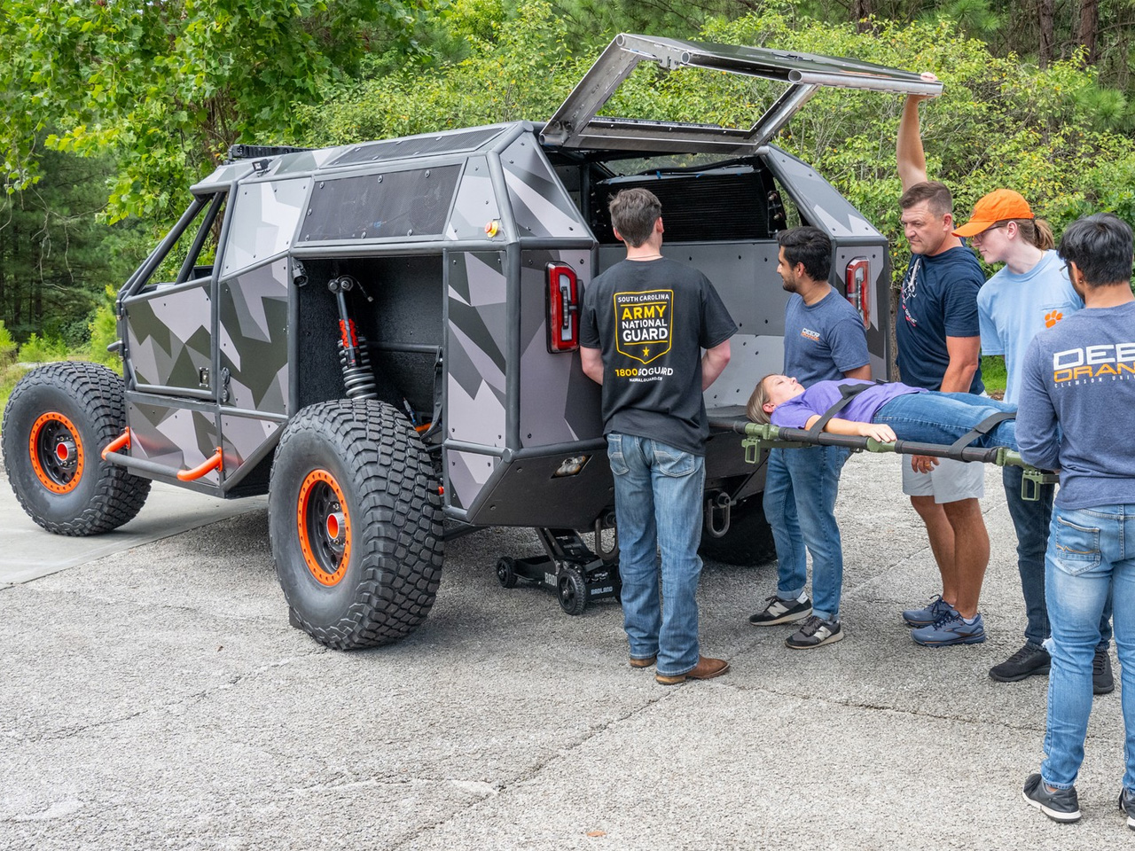 战场的守护者！半自动越野救援车来了~ - 普象网