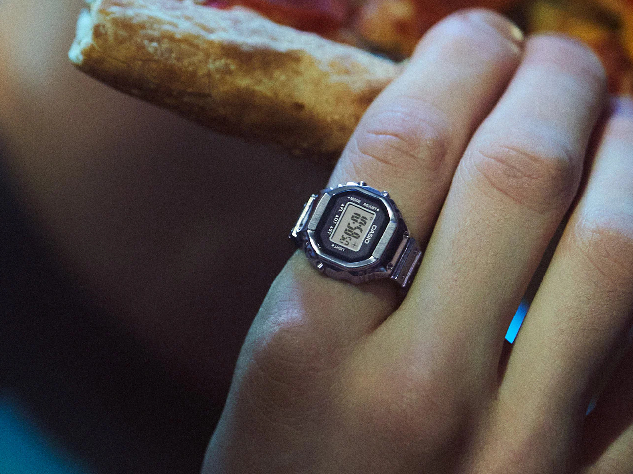 时尚新宠~卡西欧推出新款戒指手表CRW-001-1JR，太有趣了吧~ - 普象网