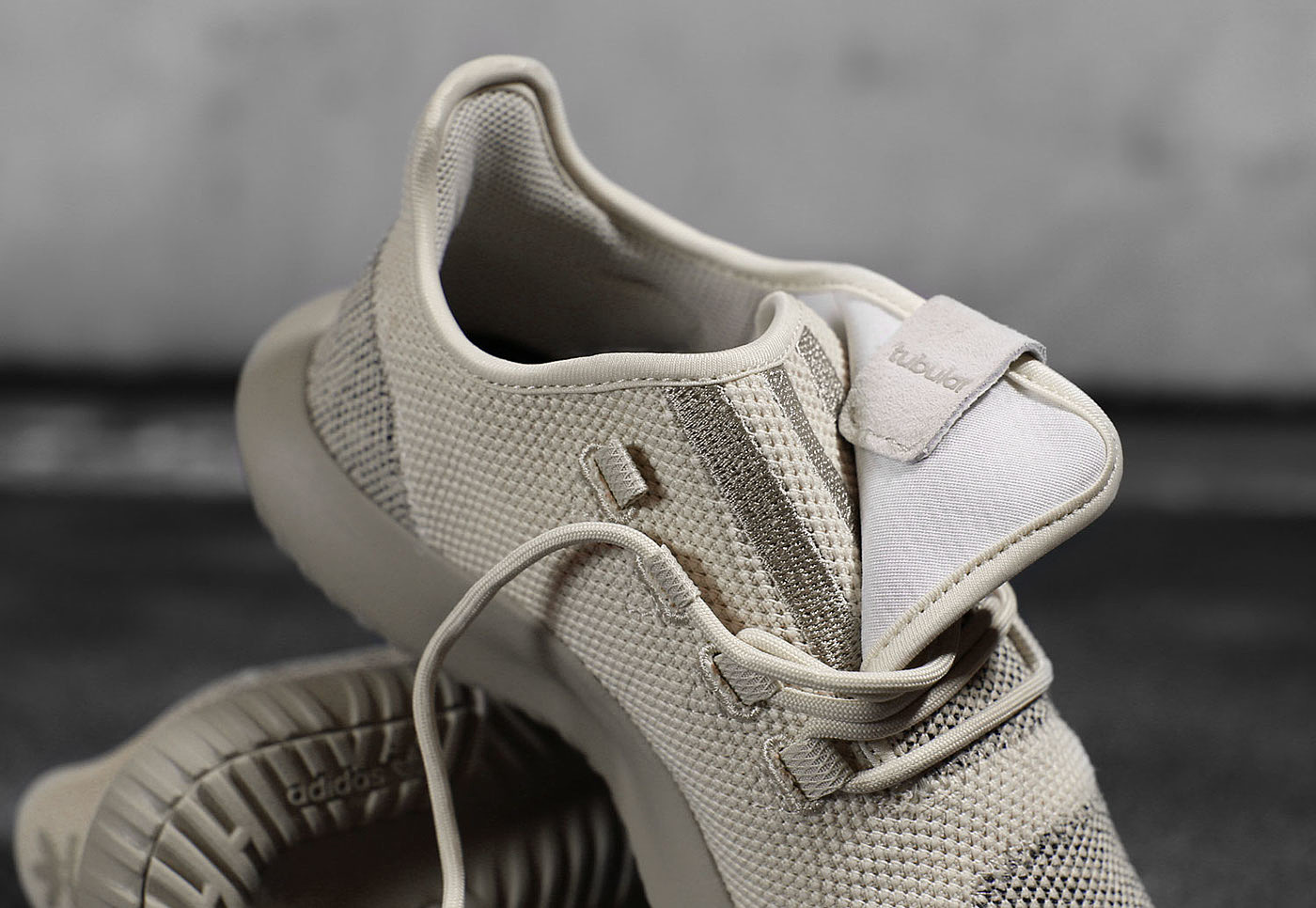 ADIDAS ORIGINALS，总是这么舒适时时呵护您的足底~ - 普象网