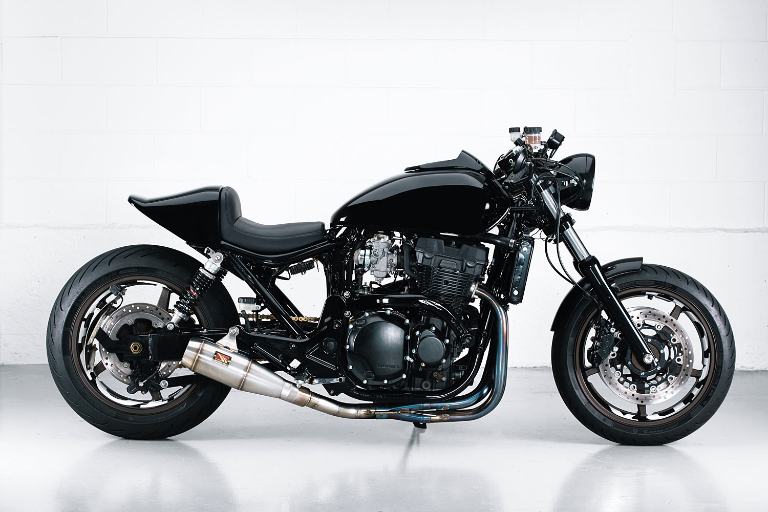 本田CB1300 X4真正热爱摩托车的人来说，每辆都成为我们生活中的一个篇章~ - 普象网